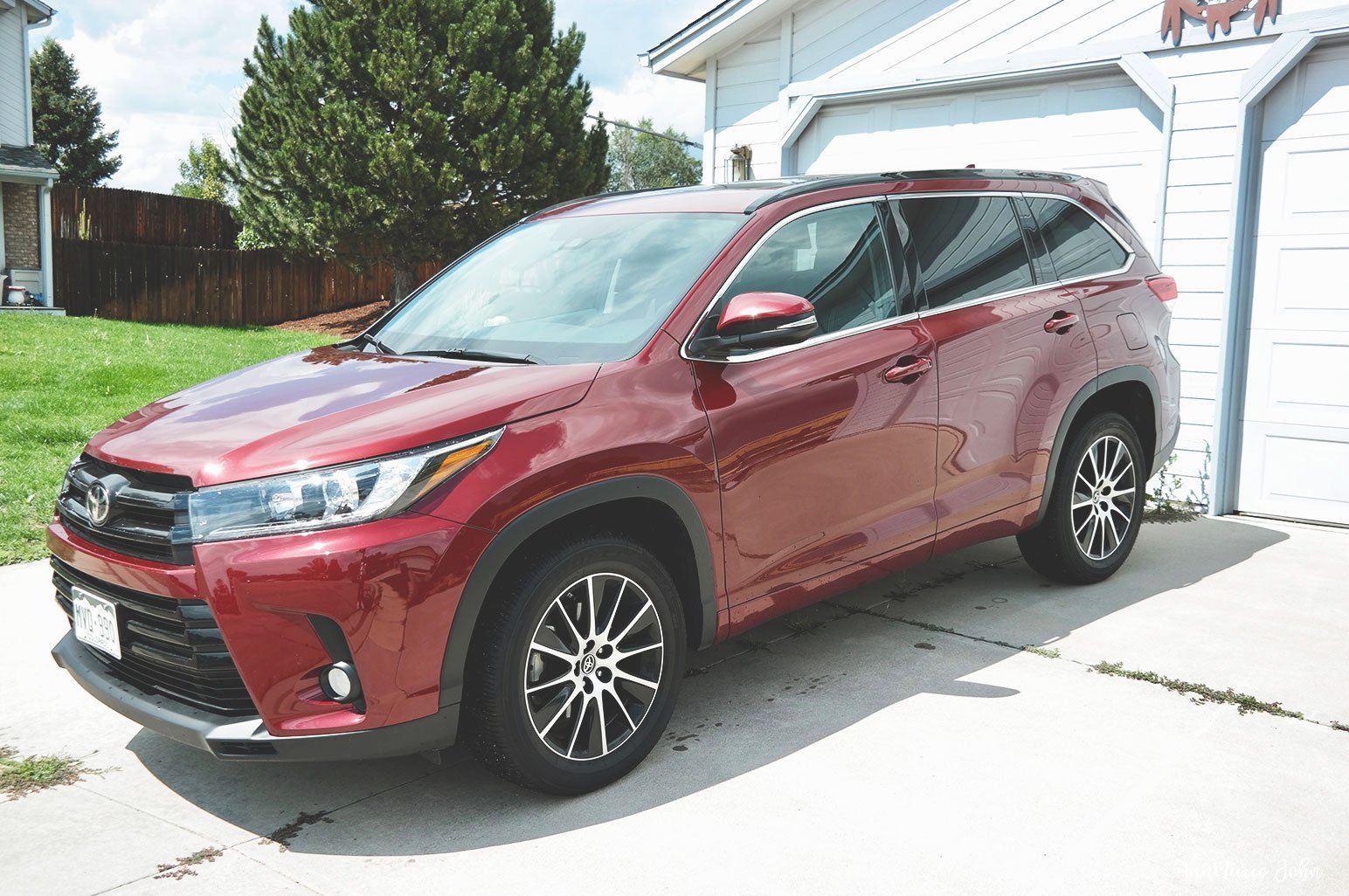 8 Tips To Choose The Perfect Family Car - AnnMarie John