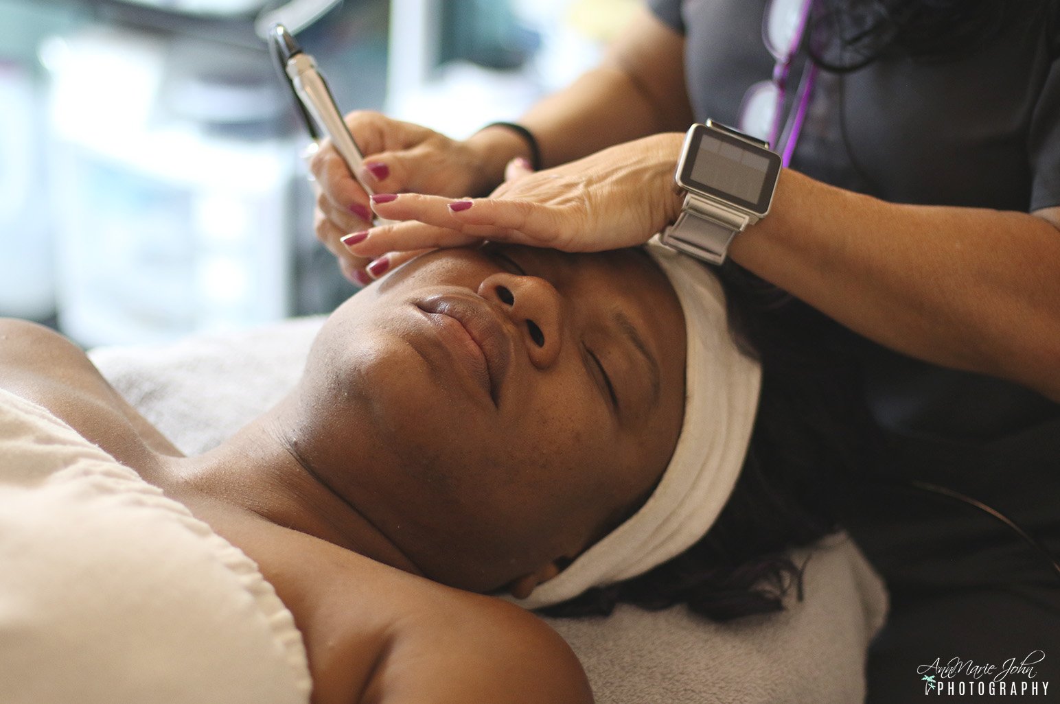 How To Find The Top Dermatologist - AnnMarie John