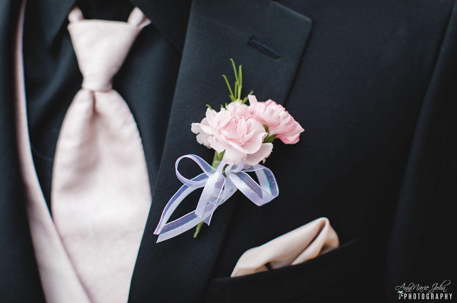 Feel Great and Look Great on Your Big Day: A Groom’s Guide - AnnMarie John