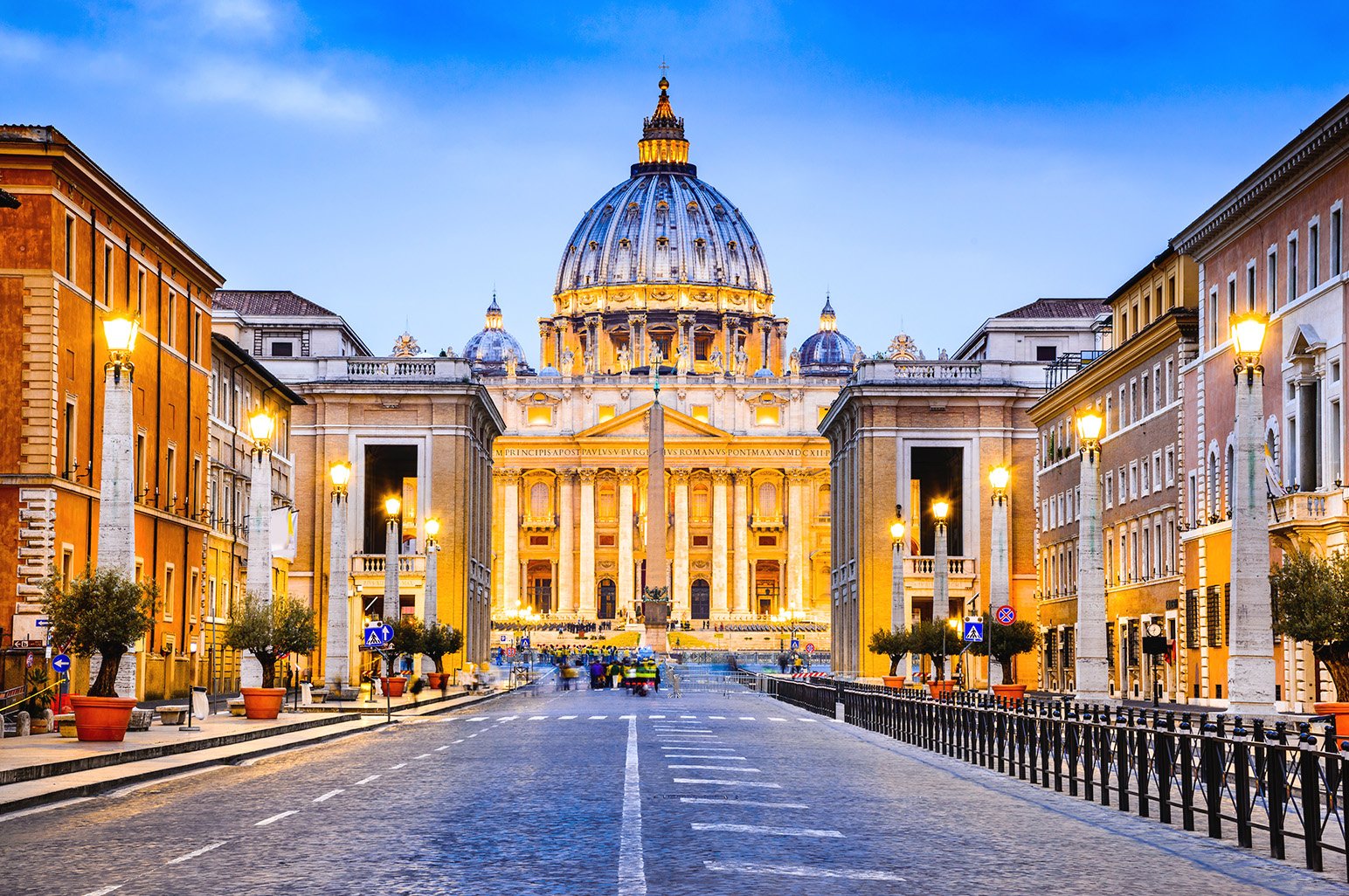 7 Fascinating Facts: What A Pope's Life Really Looks Like - AnnMarie John