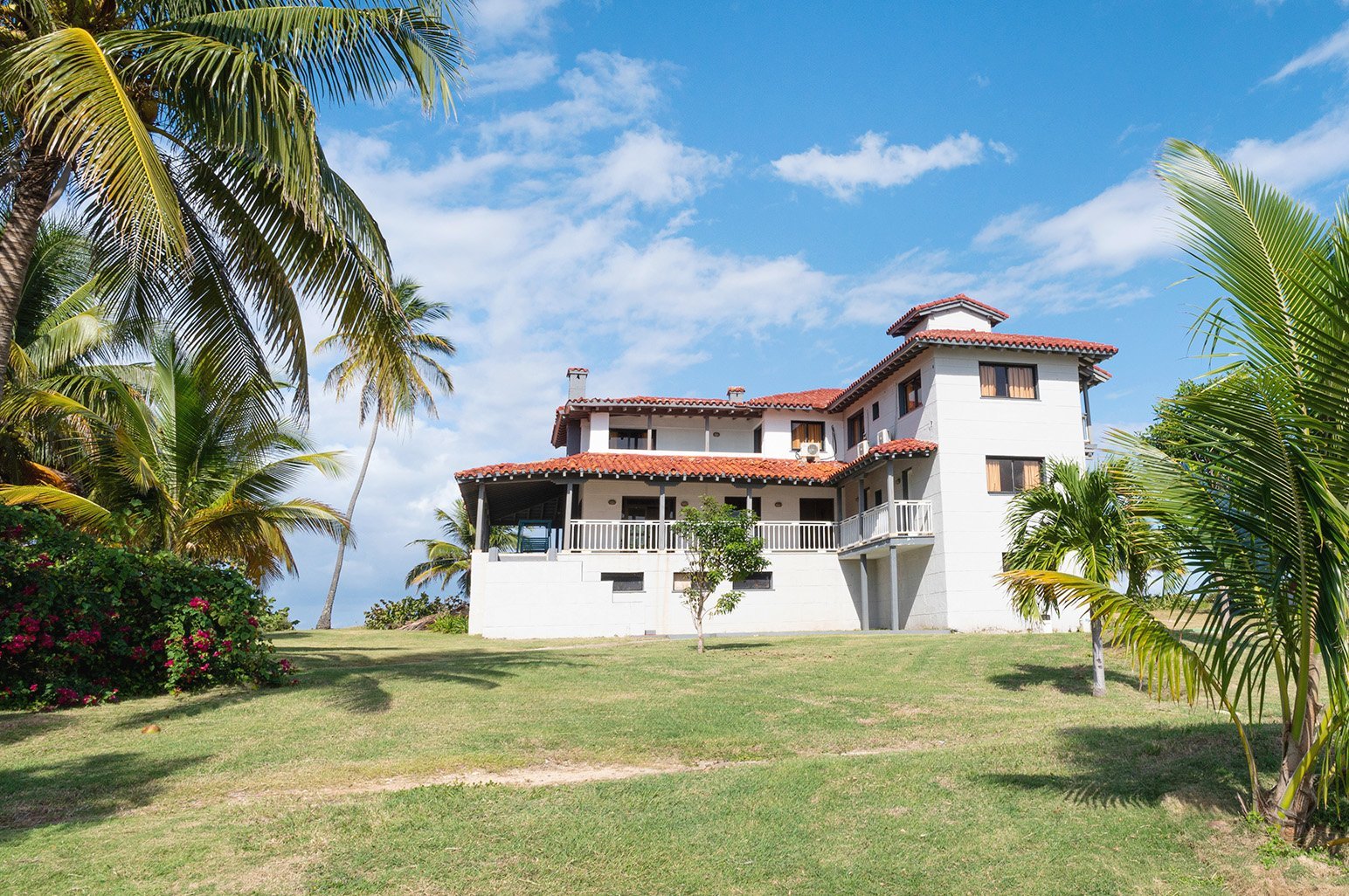 How To Buy The Perfect Vacation Home - AnnMarie John