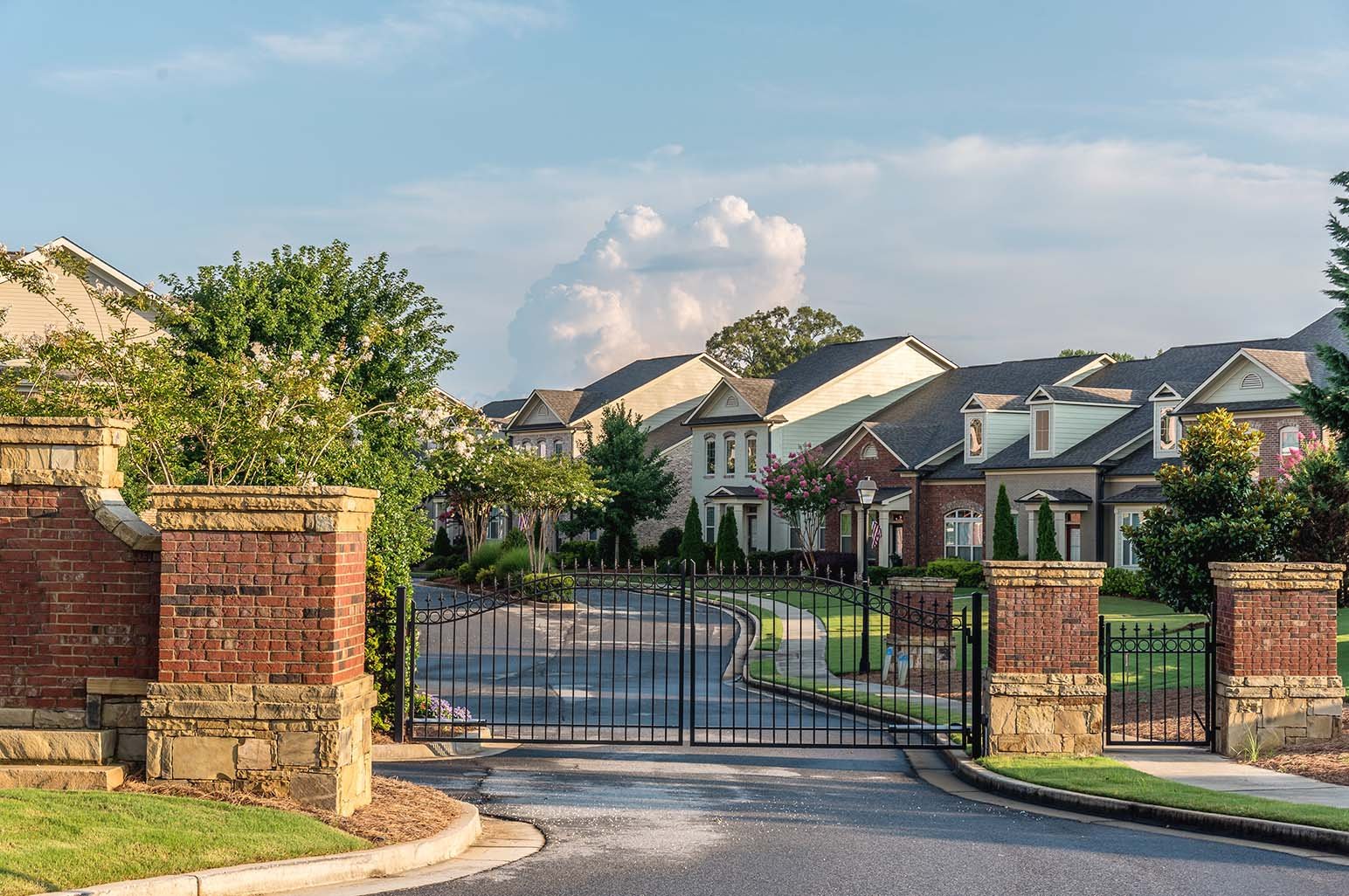 Home Security for Travel Enthusiasts: Smart Reasons to Live in a Gated ...